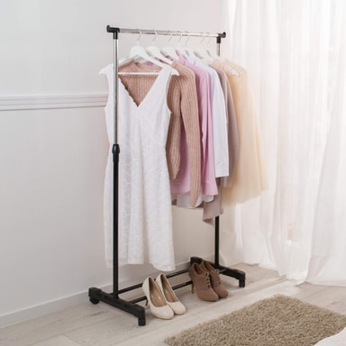 Klesstativ på hjul uttrekkbar 1 stang - svart - Elkjøp