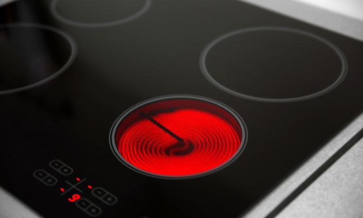 Guide: Induksjonstopp eller keramisk topp - hva bør du velge? | Elkjøp