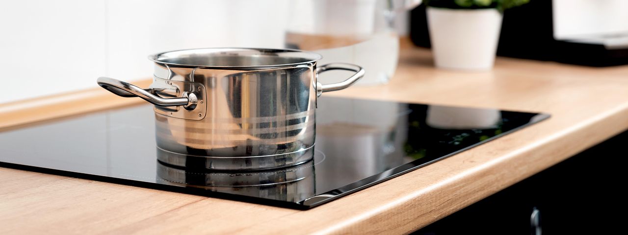 Guide: Induksjonstopp eller keramisk topp - hva bør du velge? | Elkjøp