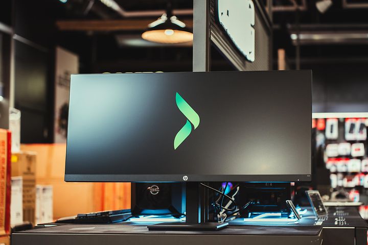 Gaming: Finn PC, konsoller, spill og utstyr her | Elkjøp